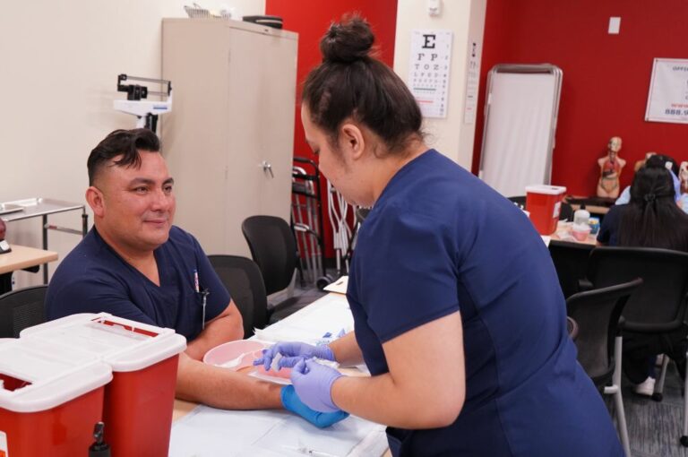 6 Things to Look For in Medical Assistant Programs | CALRegional