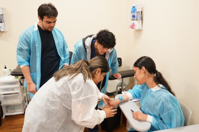 How Much Does a Phlebotomy Technician Make? | CALRegional